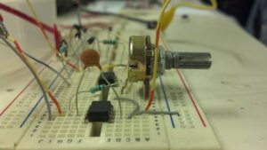 Control del brillo de un LED con un potenciómetro en Arduino